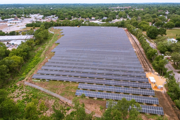 ComEd community solar projects begin sending $1,000 in credits per year ...